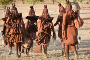 Tribo Himba um dos últimos povos seminômades da África: 7 curiosidades ...
